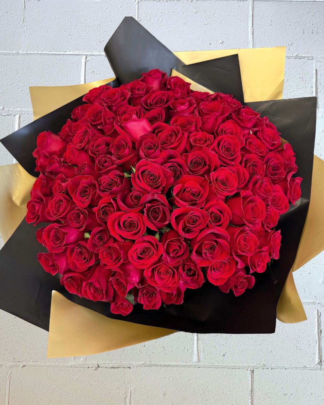 100 Red Roses Bouquet – Yorkdale Flowers